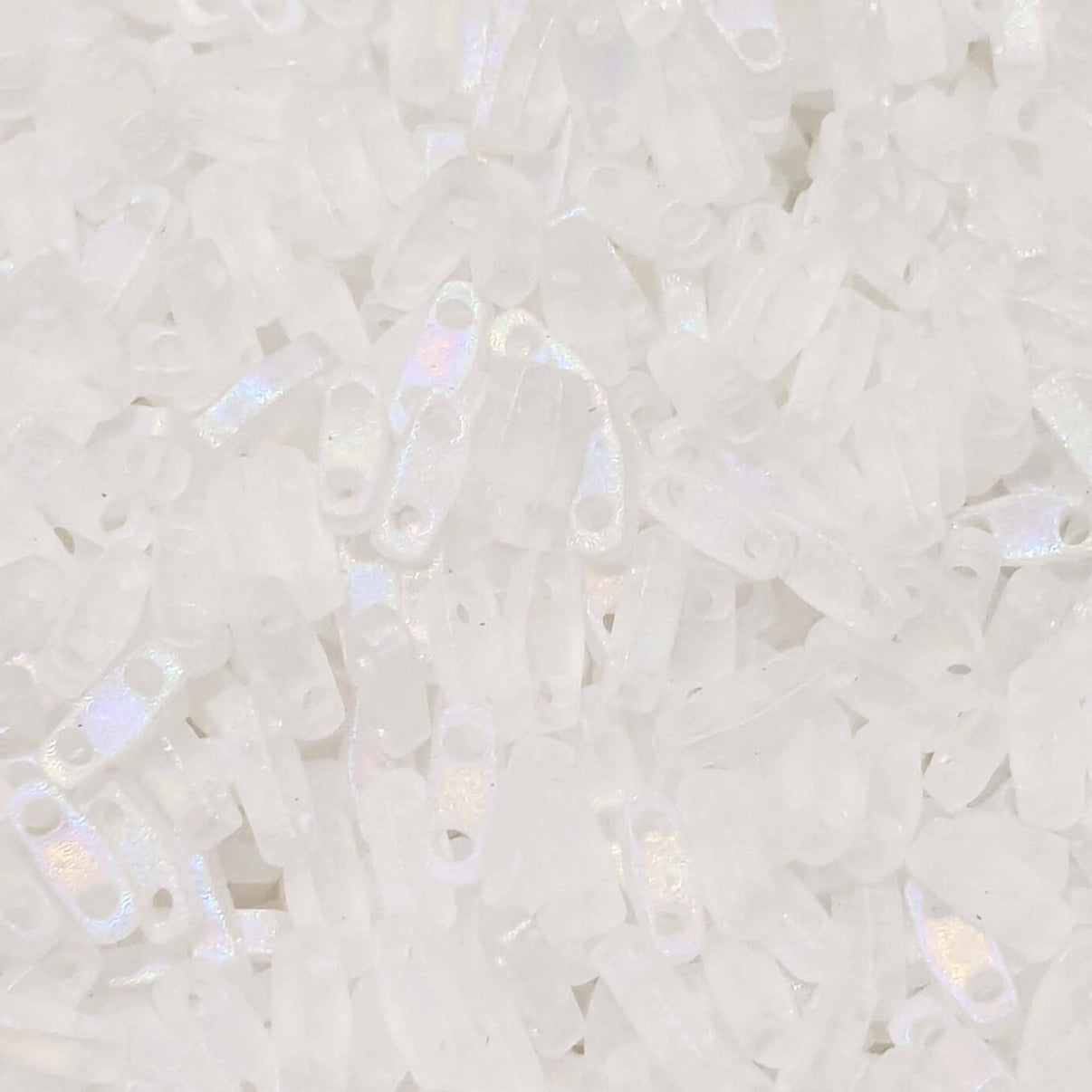 Miyuki Quarter-Tila 5x1,2x1,9mm 1gr. Matte Crystal AB – Miyukilandia
