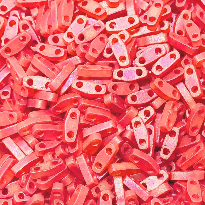 Miyuki Quarter-Tila 5x1,2x1,9mm 1gr. Matte Light Red AB – Miyukilandia